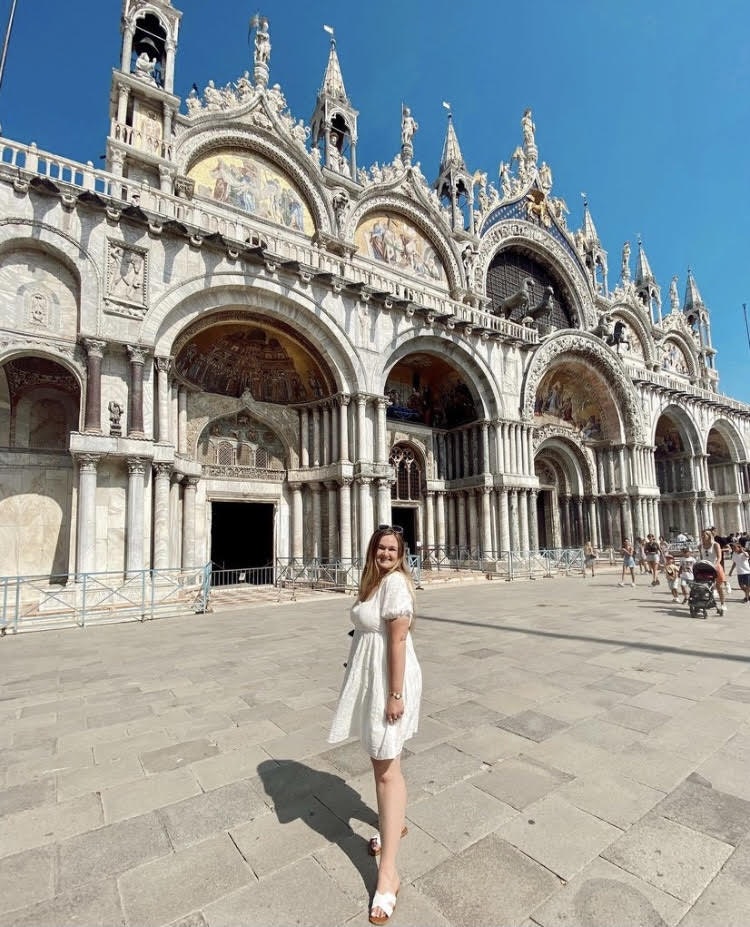 Alexa Curtis • LeadAbroad